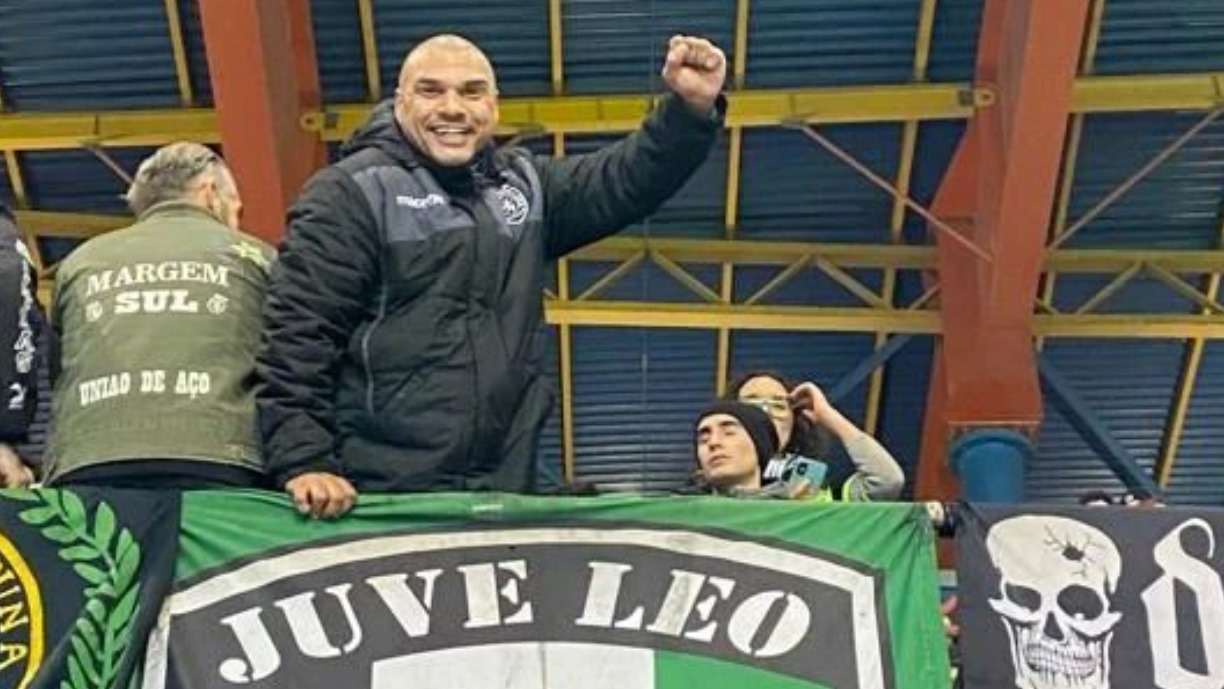 MUSTAFÁ ‘RASGA’ VARANDAS DE ALTO A BAIXO E FAZ PEDIDO AO PRESIDENTE ...