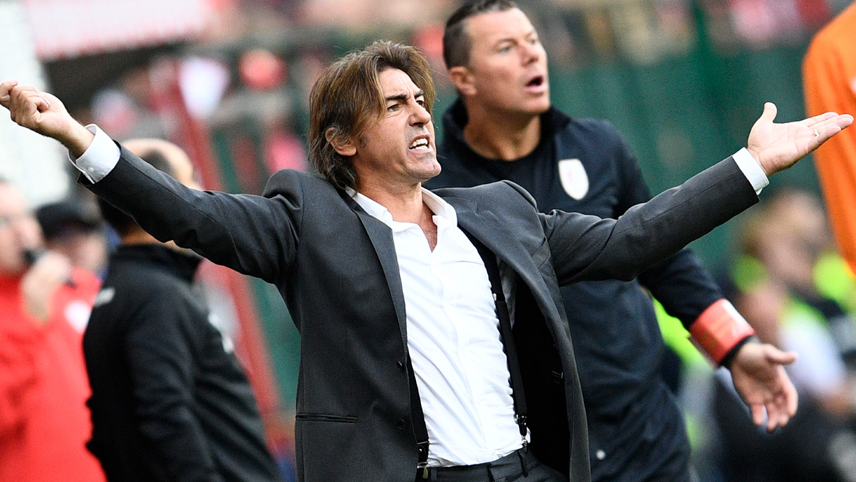 SÁ PINTO NÃO PERDOA E ‘CALA’ DIREÇÃO: EX TREINADOR E JOGADOR DO ...
