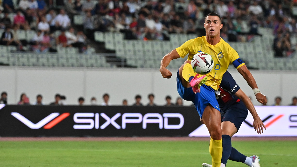 CRISTIANO RONALDO É VISTO COM UMA CAMISOLA DO SPORTING COM O NÚMERO 28 ...