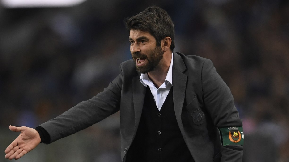 QUE ESTOURO! LUÍS FREIRE ARRASA ARBITRAGEM DO BENFICA - RIO AVE ...